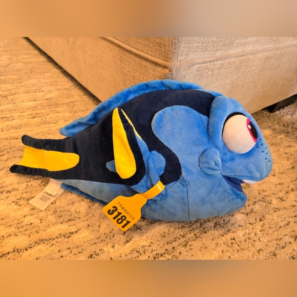 Disney | Toys | Disney Pixar Dory Disney Store Finding Dory Plush ...